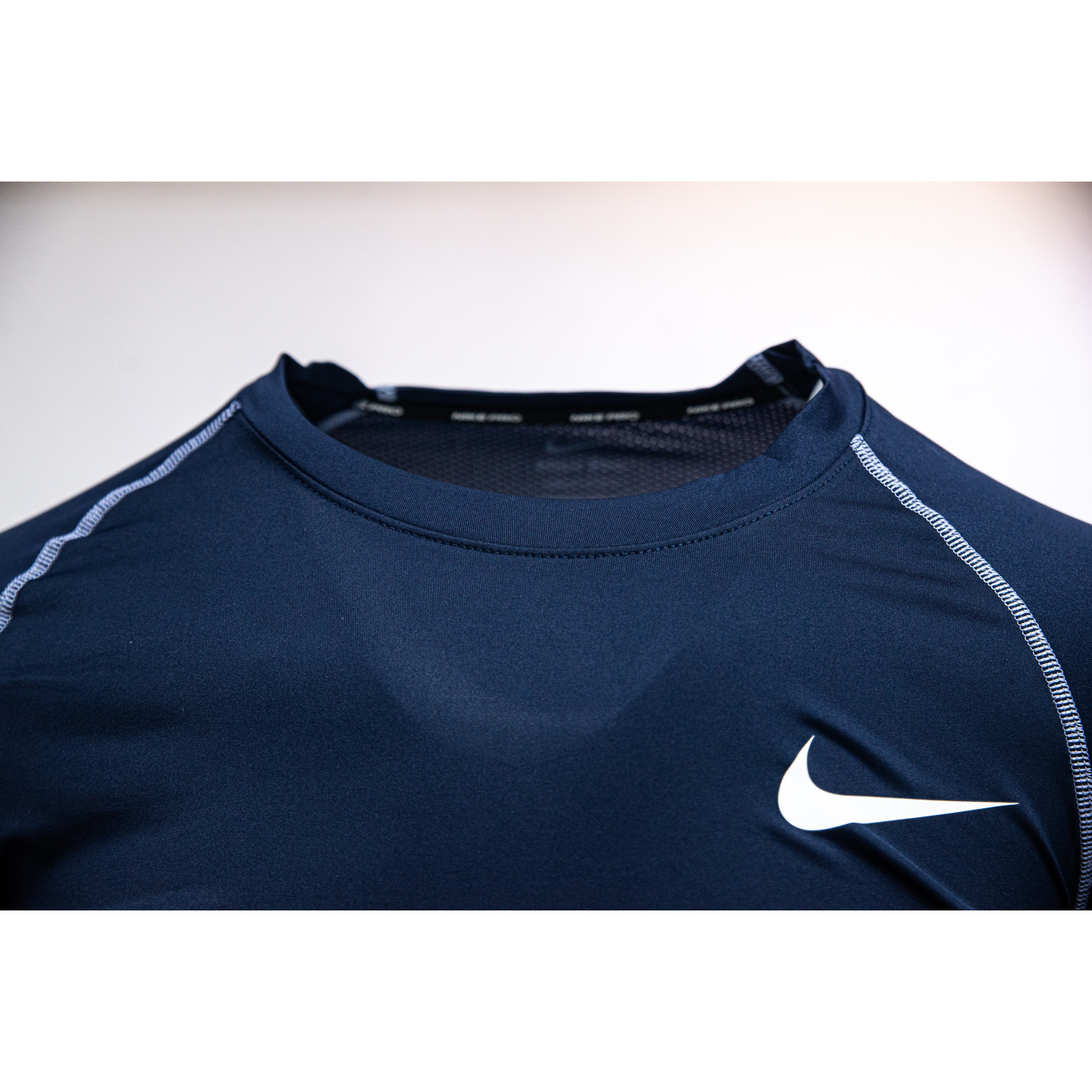Bluza barbati Nike Pro Dri-FIT DD1990-451
